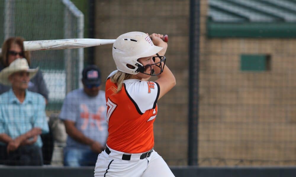 Tahlequah’s Jersey Retzloff – Softball Spotlight – Presented by ...